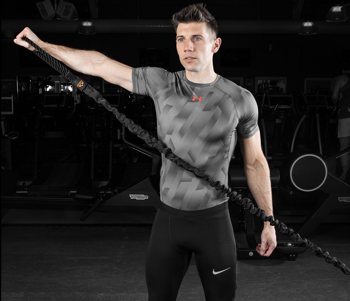 How to Do the Side Lateral Raise for Wide Side Delts - AusterFit Blog